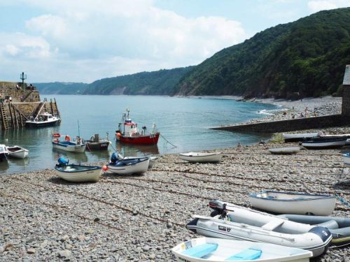 A Mini Day Guide to the Charming & Unique Village of Clovelly, North ...